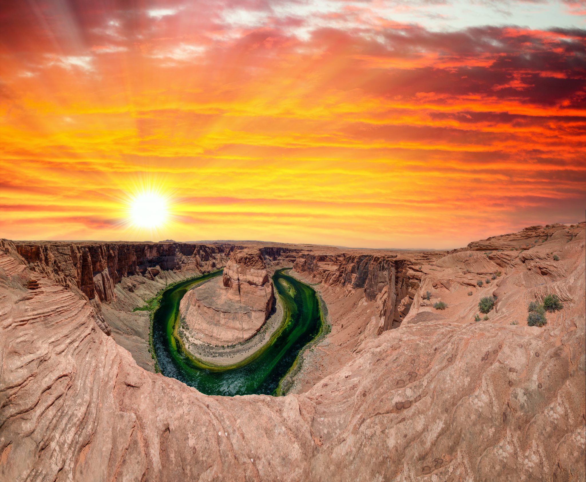 Is it Allowed to Walk Down Horseshoe Bend? | Action Tour Guide